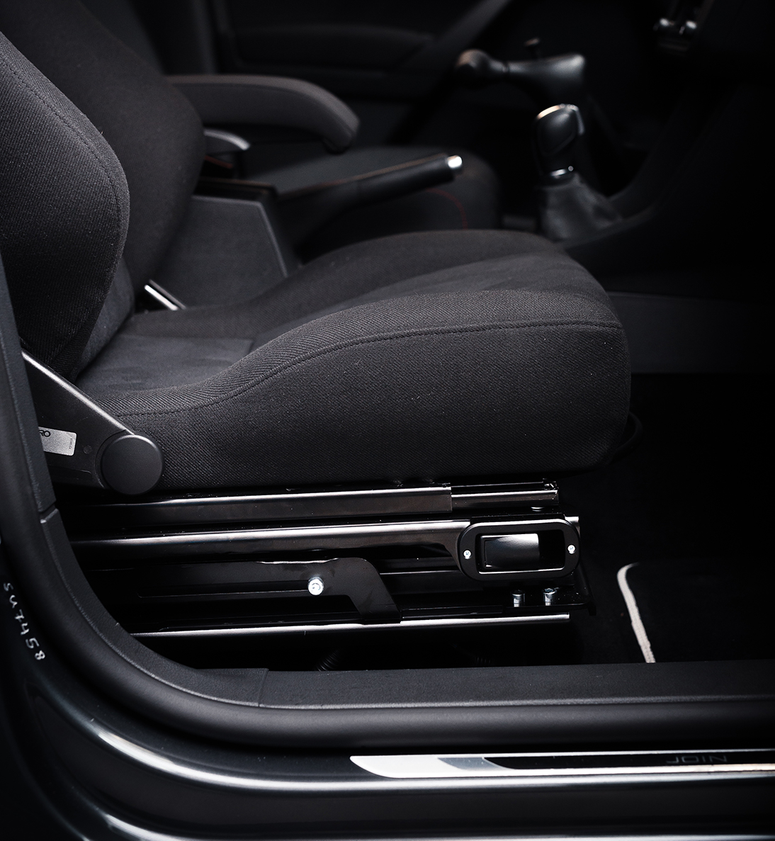 The swivel seat console 'Twister' - Smartfloor